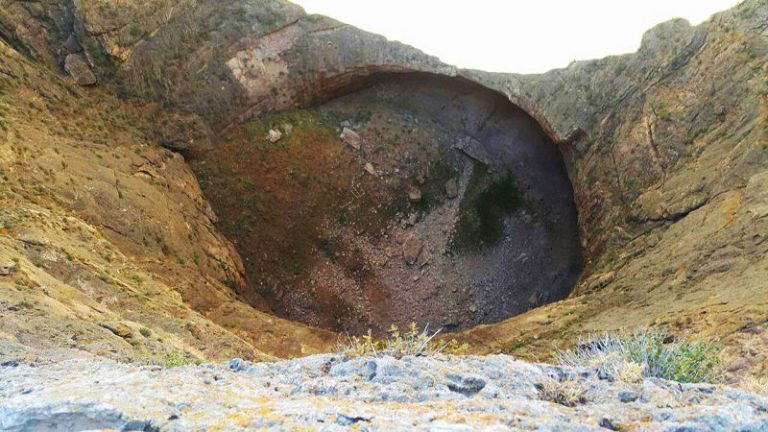 دودکش جن و تخت دیو در ماهنشان زنجان عکس های فرسایش فوق العاده اش